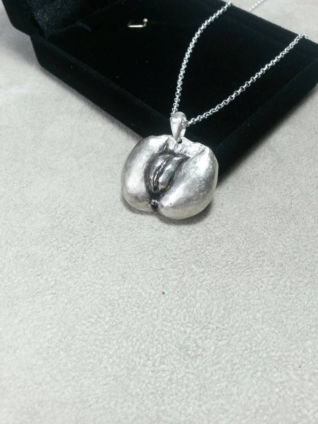 Erotic Jewelry Fat Lip Pussy Pendant Erotic Pendant, Vagina Pendant ...