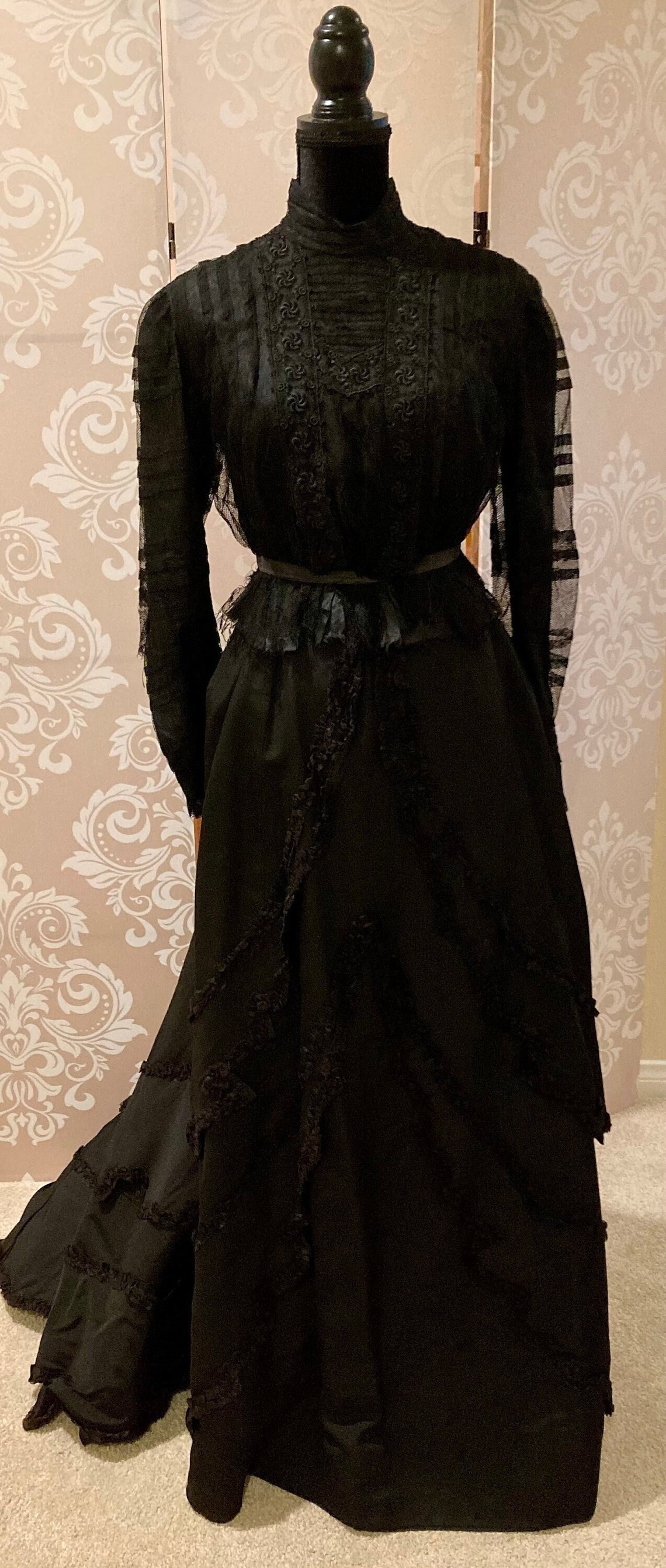 Spectacular Antique Victorian Mourning Dress - Etsy