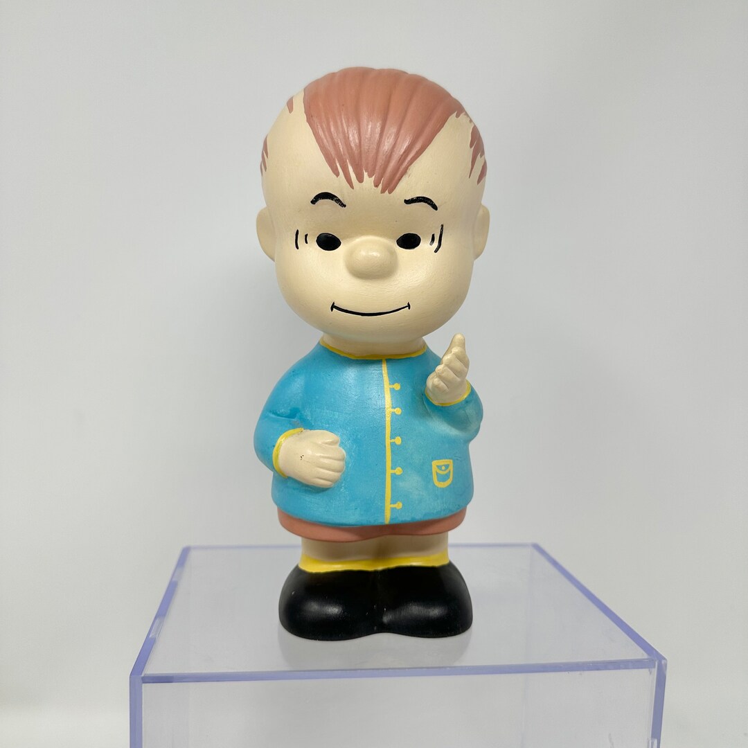 Vintage Ceramic Linus Van Pelt Charlie Brown Peanuts Figure Sculpture ...