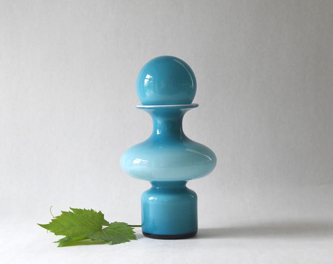 Holmegaard Denmark. Red Palet / Carnaby Vase With Ball. Danish Design ...