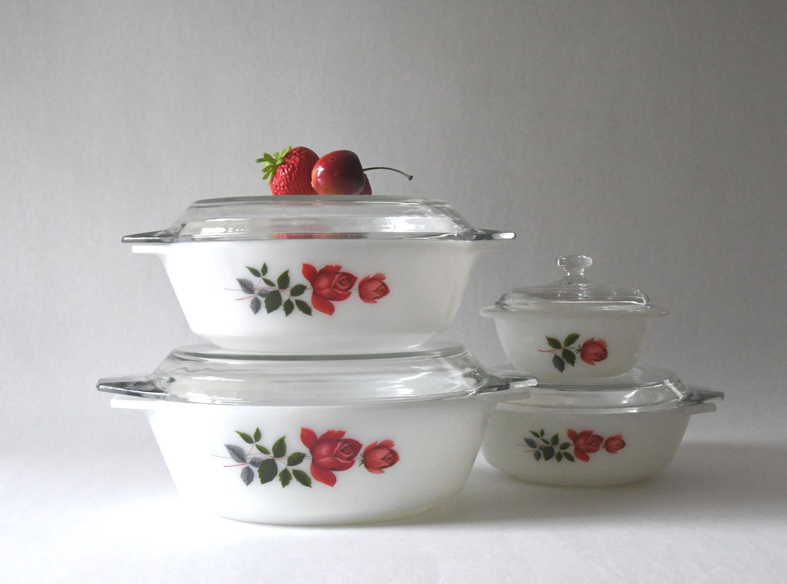 JAJ Pyrex. 4 X June Rose Bowls With Lid. Floral Pyrex Glass Stovetops ...