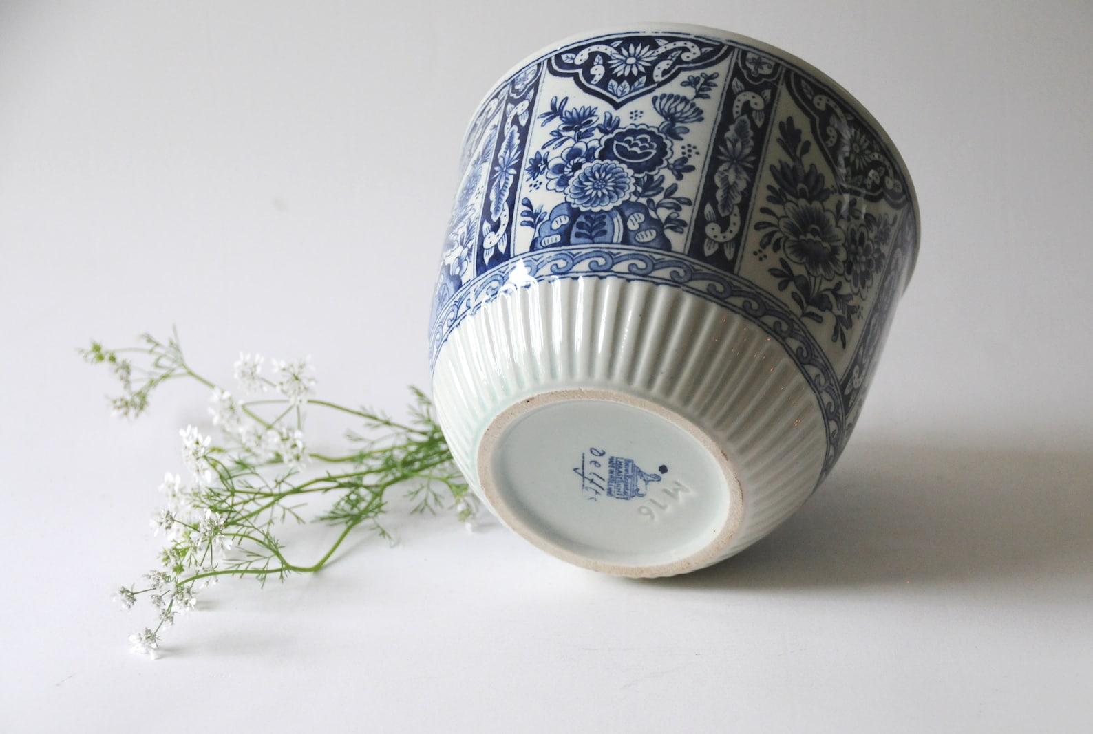 Delfts Blue White Flowerpot M16. Delft Planter by Petrus Regout & CO ...
