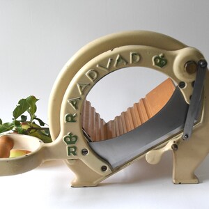 Danish Bread Cutter. Mid-century Danish Raadvad Breadslicer. Vintage ...