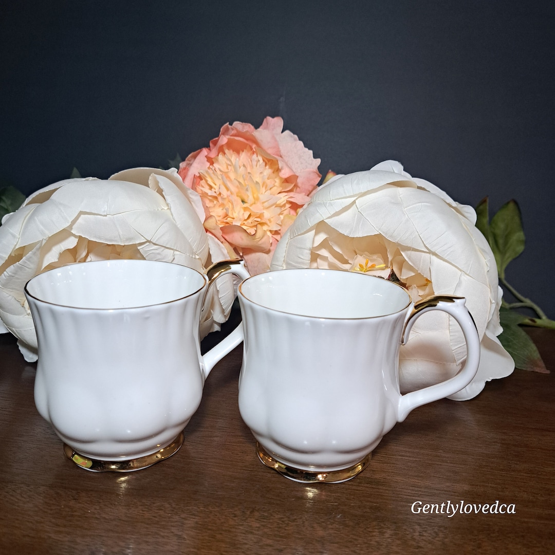 Vintage Set of 2 Mugs by Royal Albert Bone China England "val D'or ...