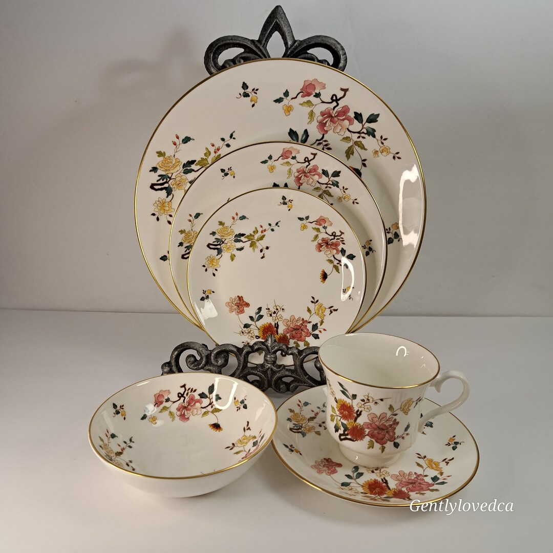 Vintage Royal Albert 6 Pieces Dinner Place Set, Footed Cup, Saucer ...
