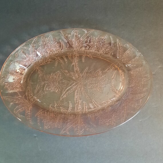 Poinsettia Pattern Pink Glass Made by Jeannette Glass Co - Etsy