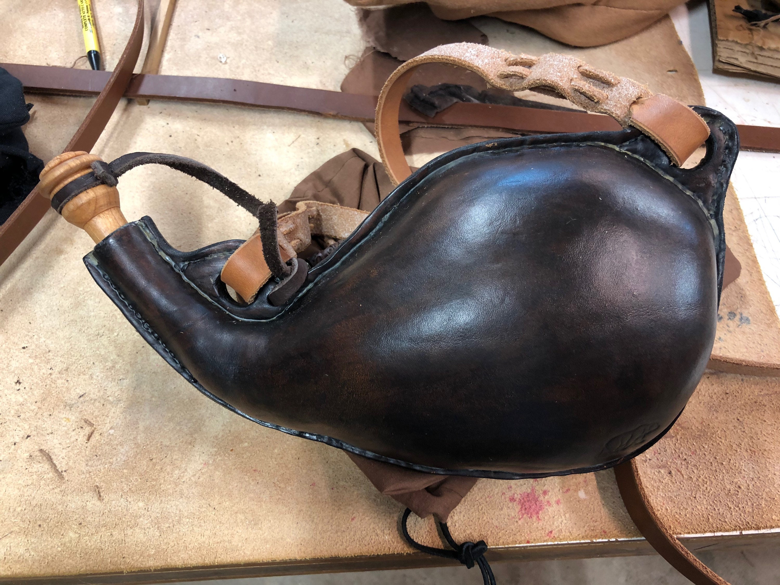 Kidney Shaped Leather Water Skin Leather Bottle Leather - Etsy Canada