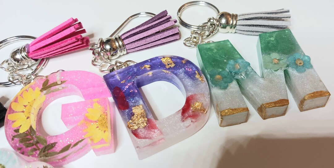 Resin Dried Flower Keychain. Personalized Initial Resin Floral ...