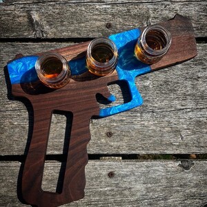 Epoxy Shot Glass Bar Flight Serving Board Glock Pistol - Etsy.de