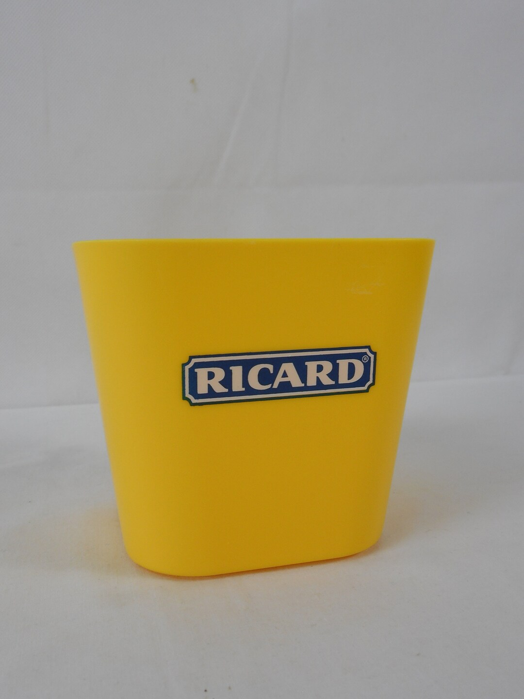 Collectable Vintage French Ricard Yellow Plastic Small Ice Cube Holder ...