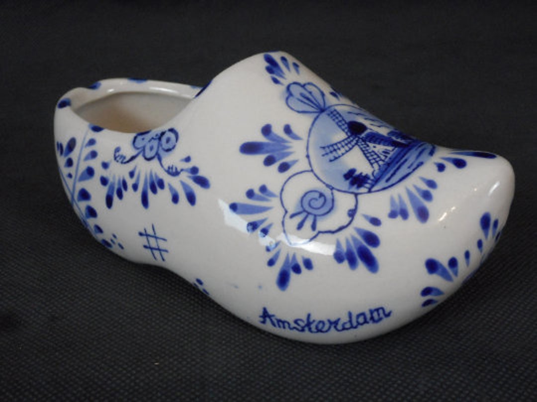 Vintage Dutch Pottery Hand Painted Decorative Shoe Shaped Table Ashtray ...