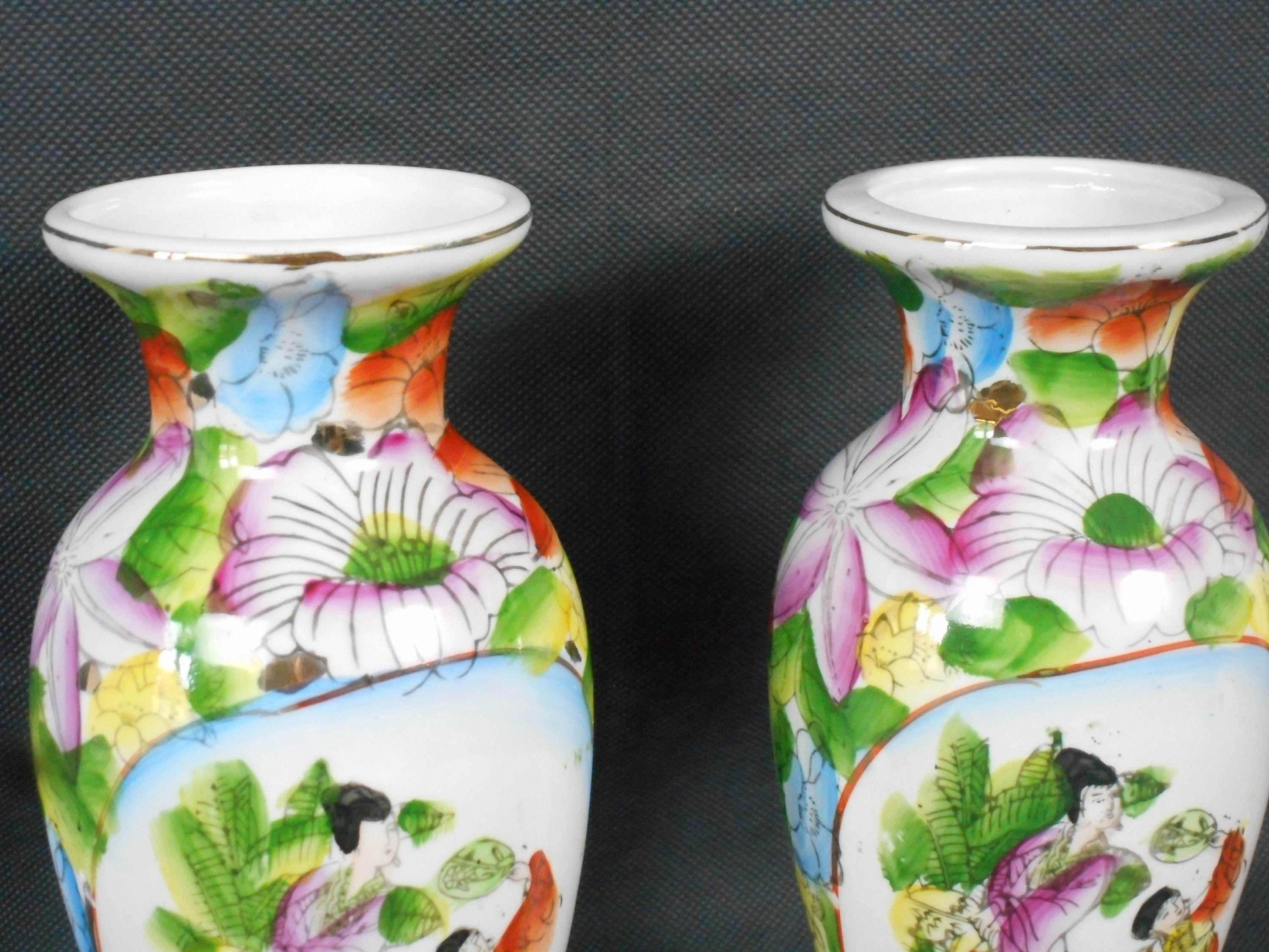 Pair of Stunning Vintage Japanese / Asian Hand Painted Vases / | Etsy