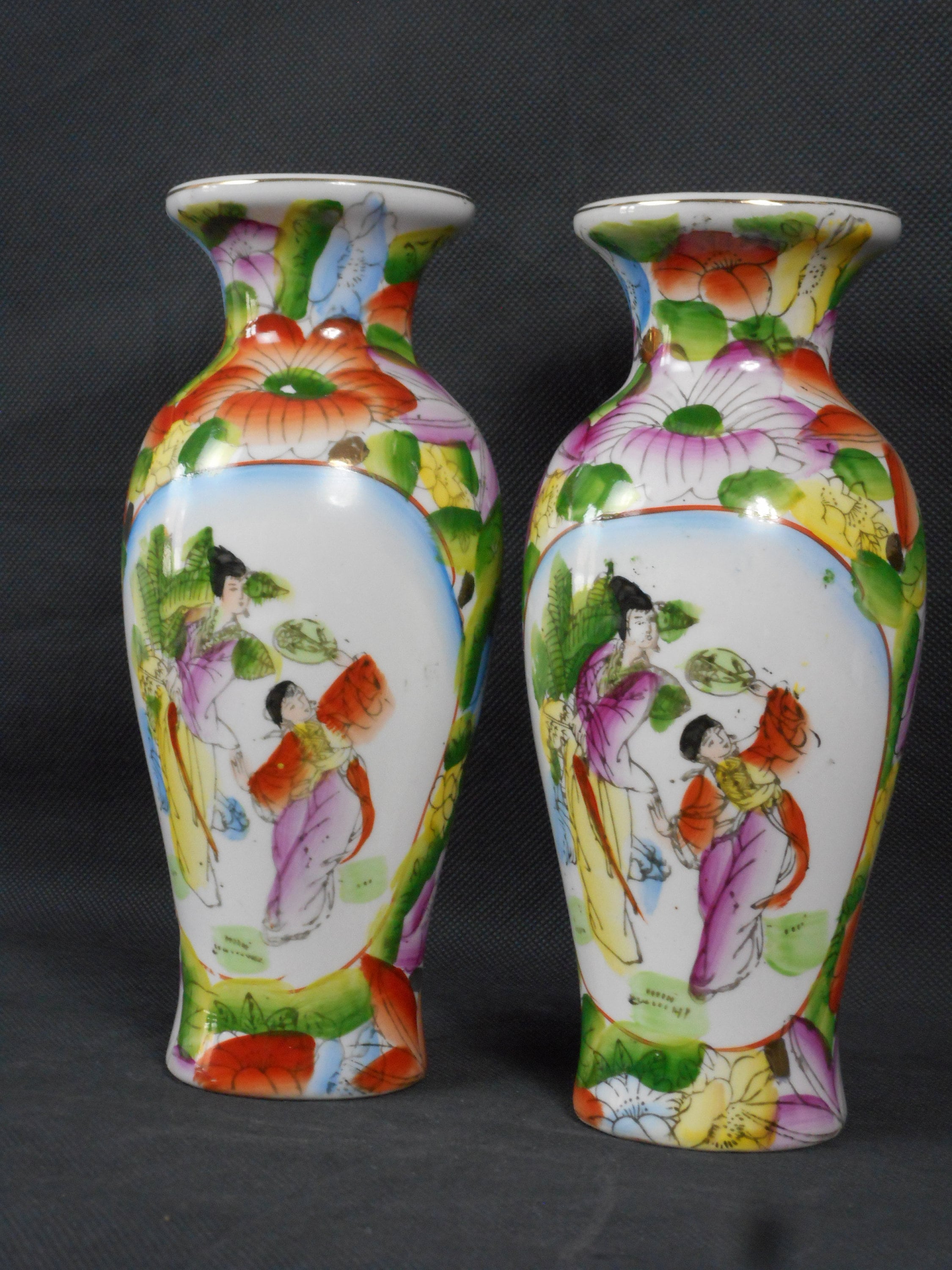 Pair of Stunning Vintage Japanese / Asian Hand Painted Vases / | Etsy