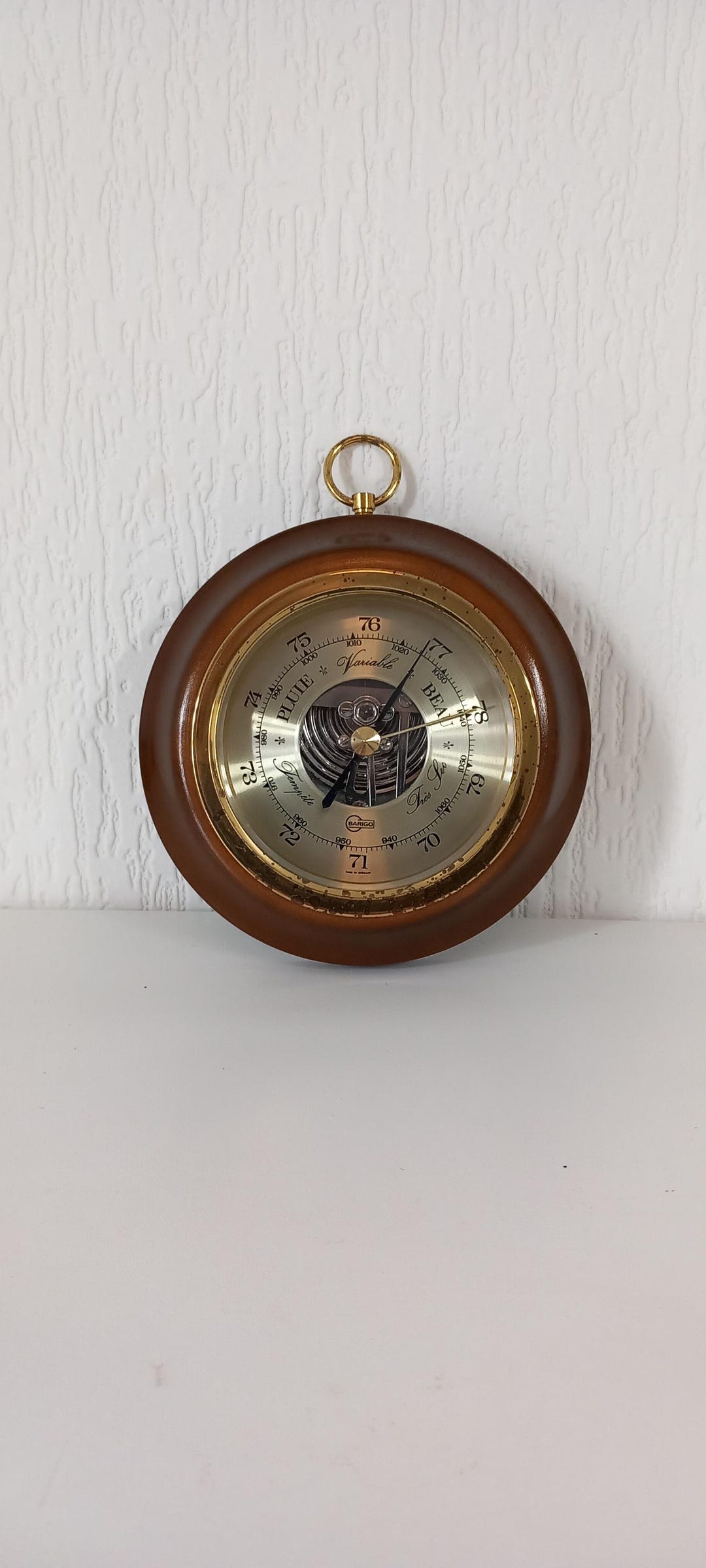 Vintage French Wall Mountable Round Shaped Wooden Decorative Barometer ...