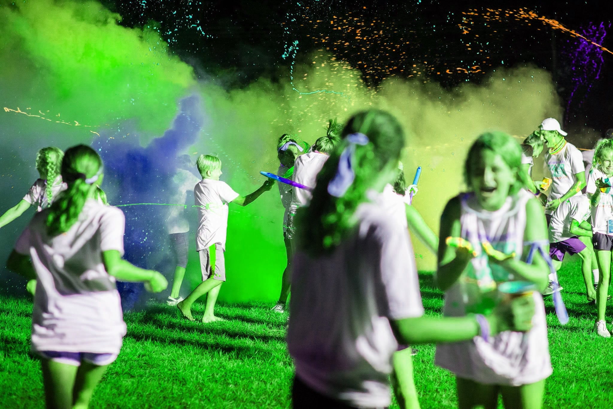 BLACKLIGHT PARTY PAINT - Splash Party, Color Run, Blacklight Glow Party ...