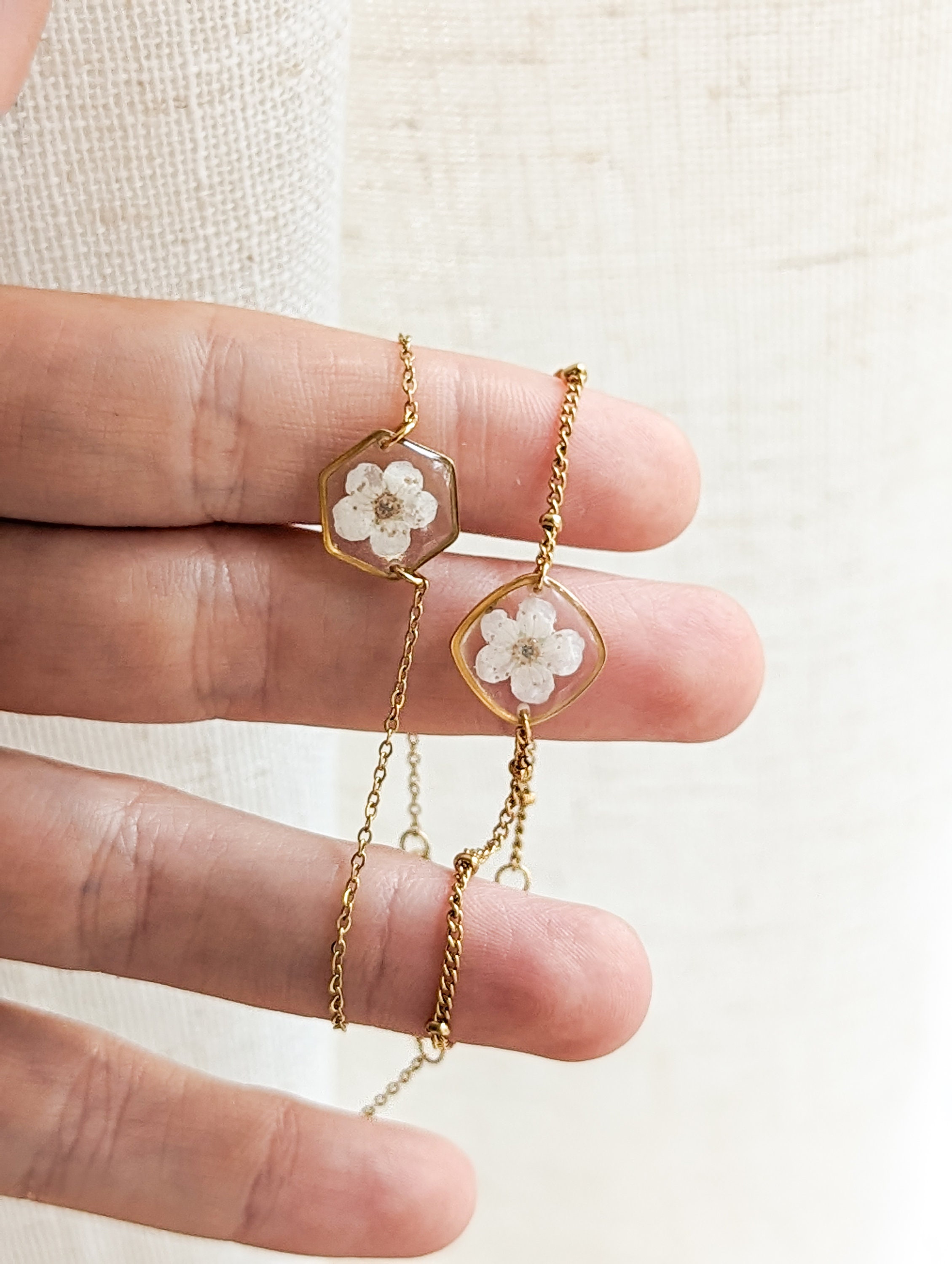 Dainty Gold Pressed White Flower, Fine Chain Bracelet Gold Plated ...