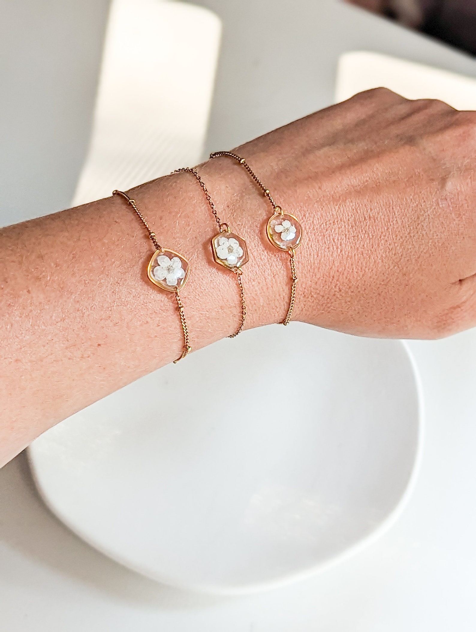 Dainty Gold Pressed White Flower, Fine Chain Bracelet Gold Plated ...