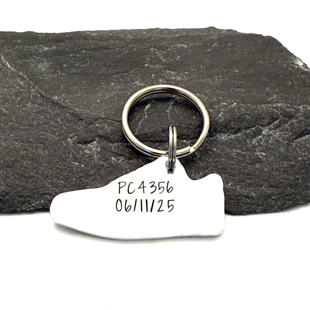 Personalised Trainer Keyring, Marathon Runner Finisher Key Ring ...