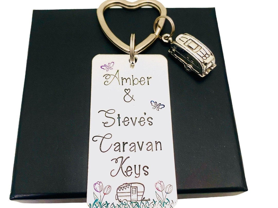 Caravan Keyring With Names, Travelling Gifts for Couples, Glamping Gift ...
