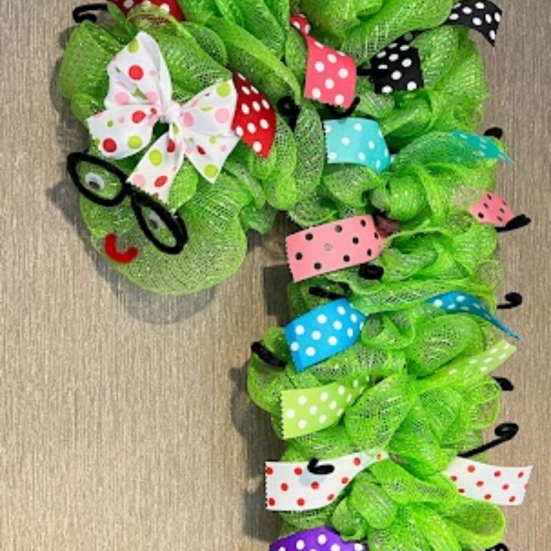 School Wreath - Etsy
