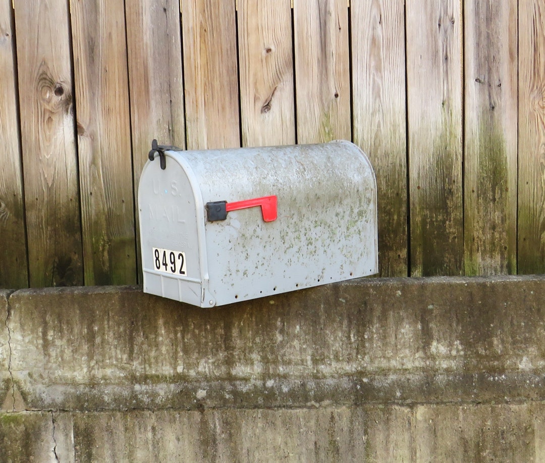 Gigantic Farm Mailbox / 23 1/2 Inch US Mail Box / Rustic Cool / Fast N ...