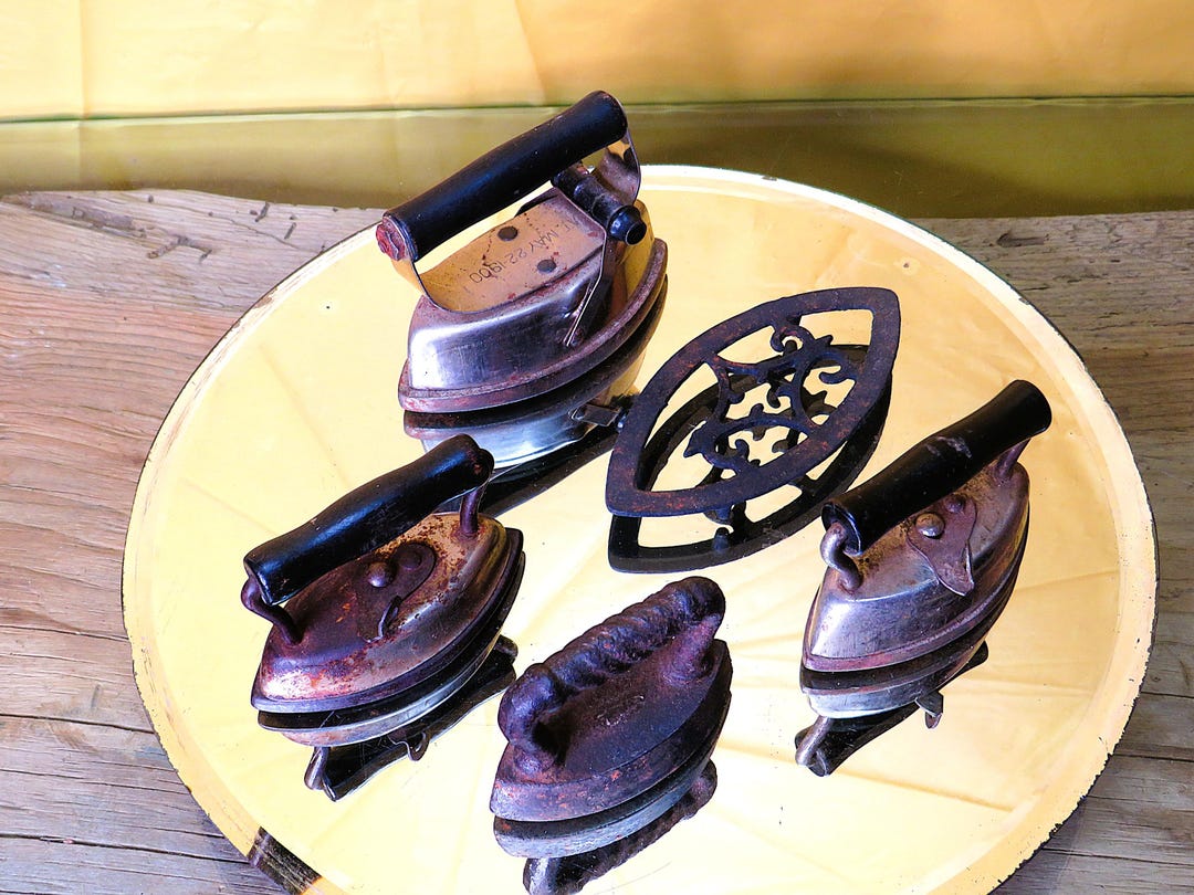Set of 6 Miniature Real Sad Irons, Vintage Farmhouse Decor - Etsy