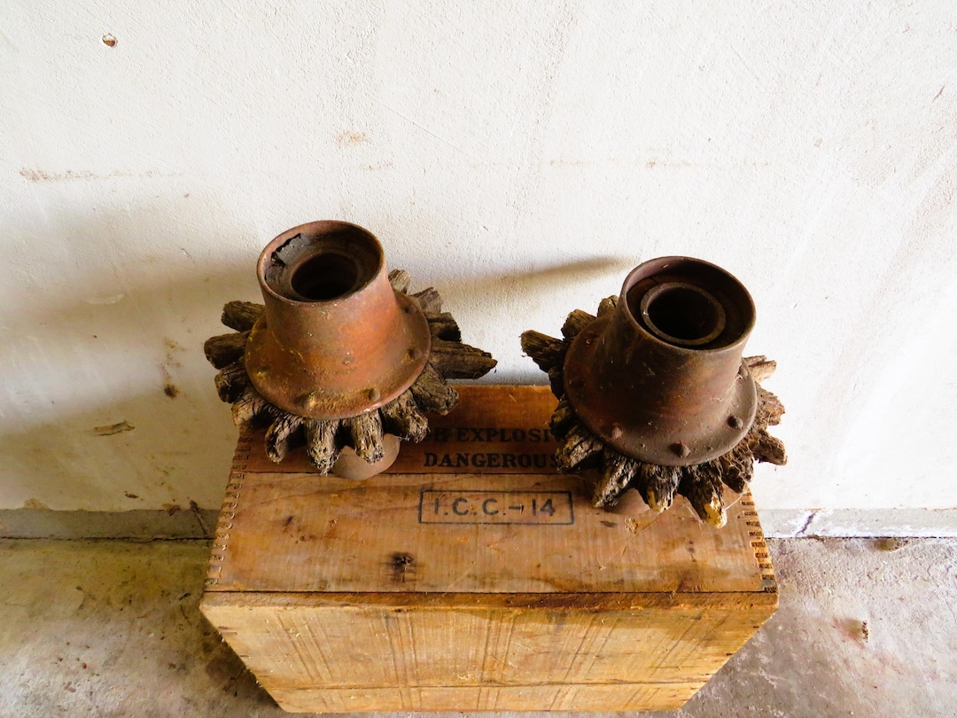 Both Amish Wagon Wheel Hubs / Fast Safe Free Shipping - Etsy