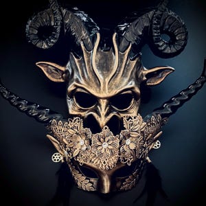 Black & Gold Horned Masquerade Mask: Lightweight Party Mask - Etsy
