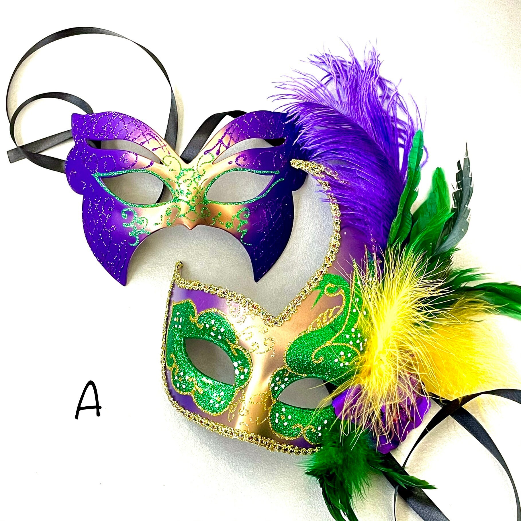 Purple Masquerade Mask Background