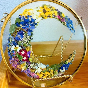 Pressed Flower Crescent Moon Frame - Etsy