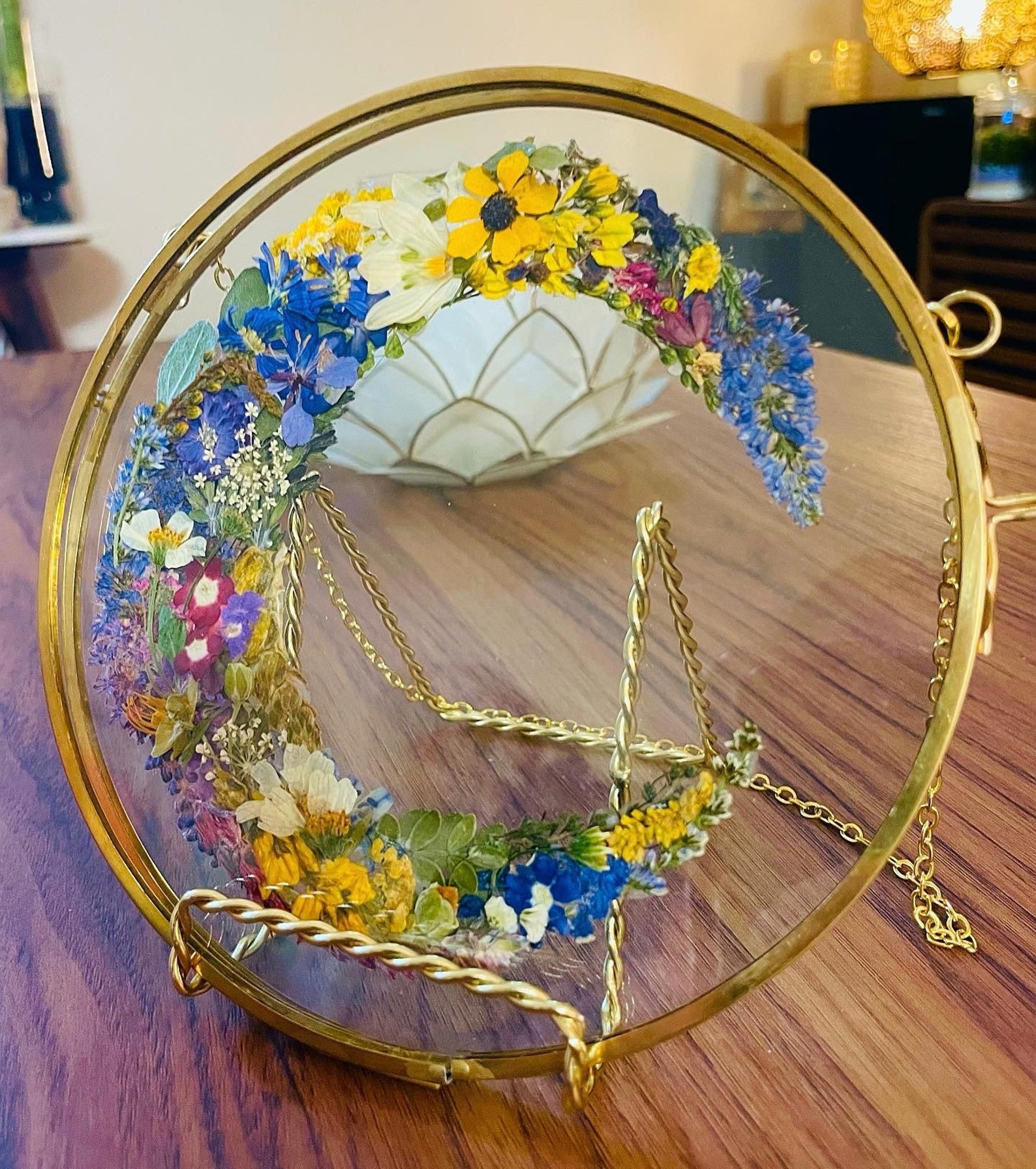 Pressed Flower Crescent Moon Frame With Preserved Butterflies - Etsy