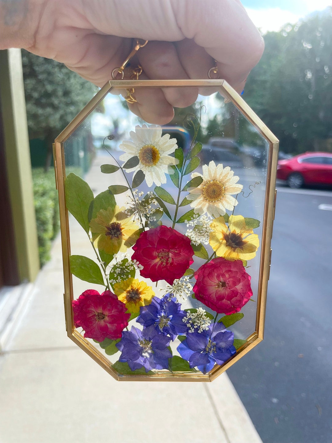 Pressed Flower Frame in a 3x5 Gold Hanging Frame - Etsy