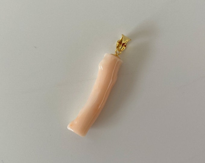 Specialized in coral and coral designed accessories. von CoralJapan