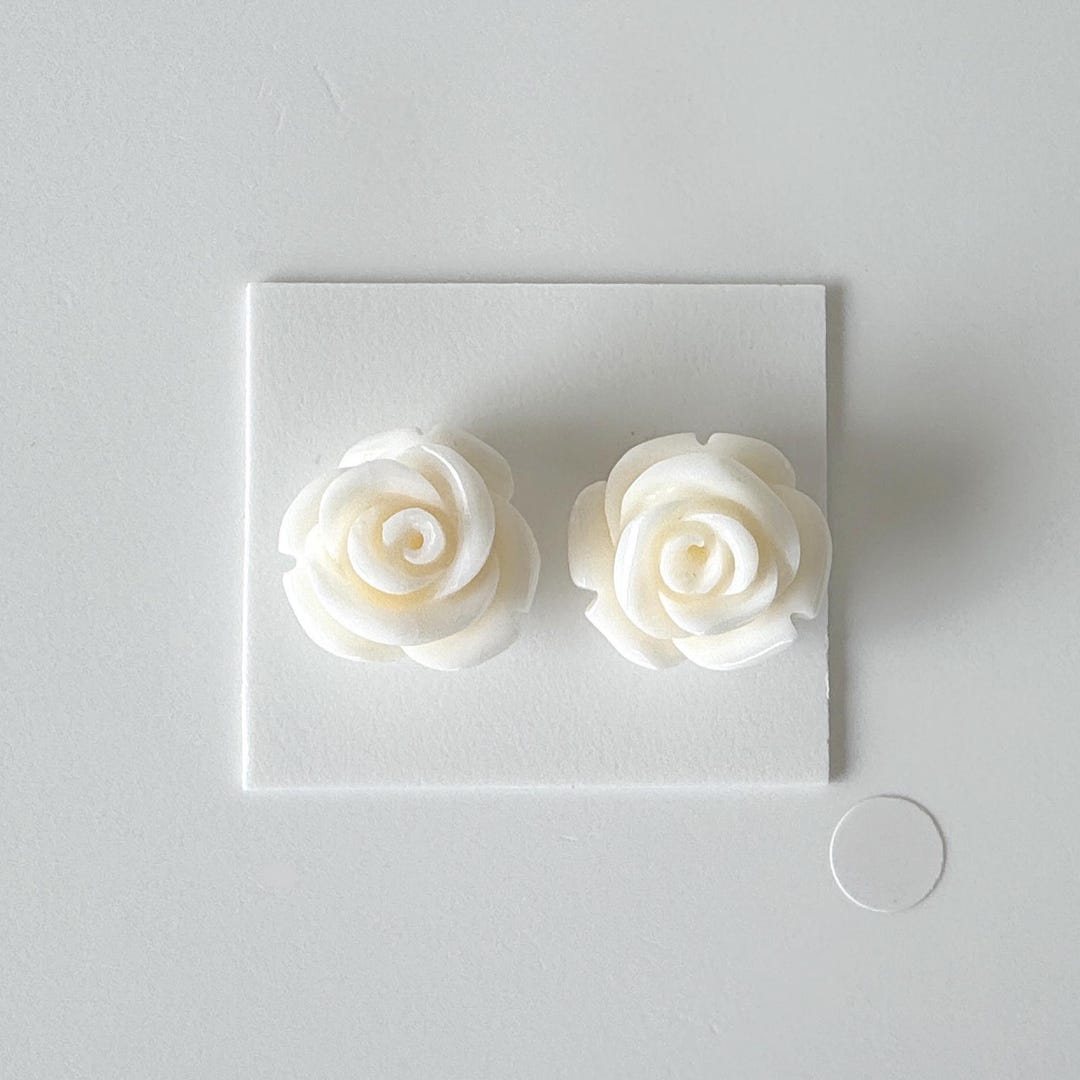 White Coral Rose Pair: Natural White Carved Detail - Half Drilled, 16 ...