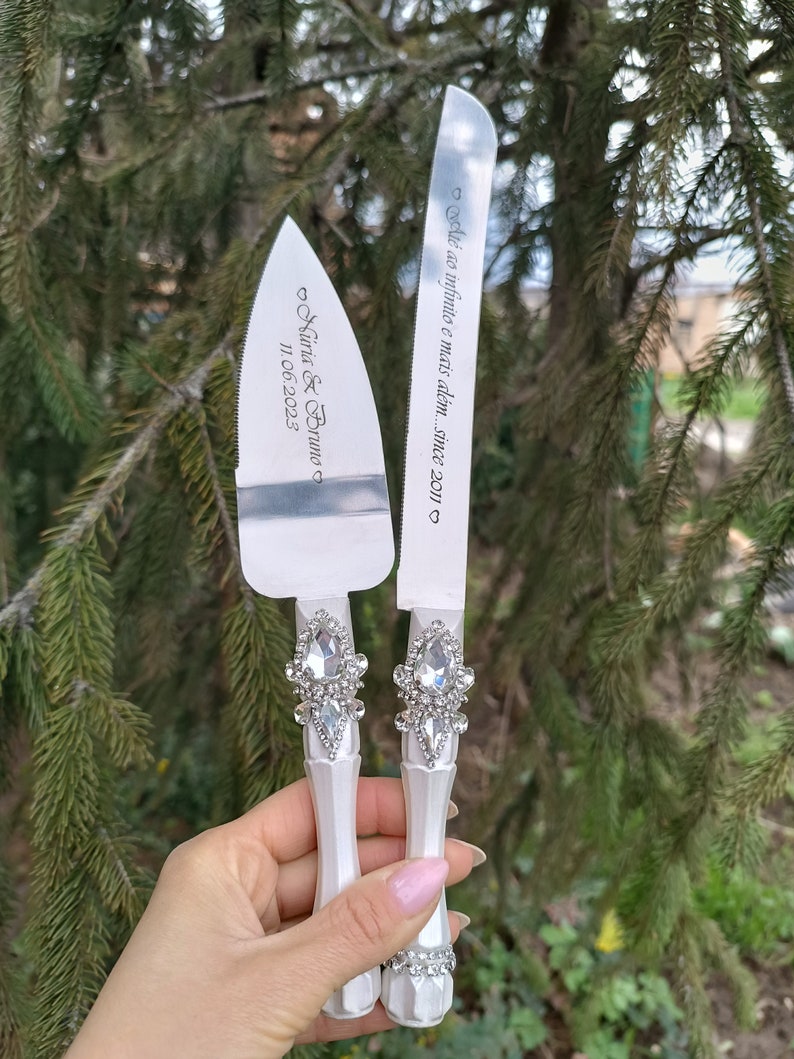 Pearl Cake Server Set and Wedding Champagne Flutes With Crystals, White ...