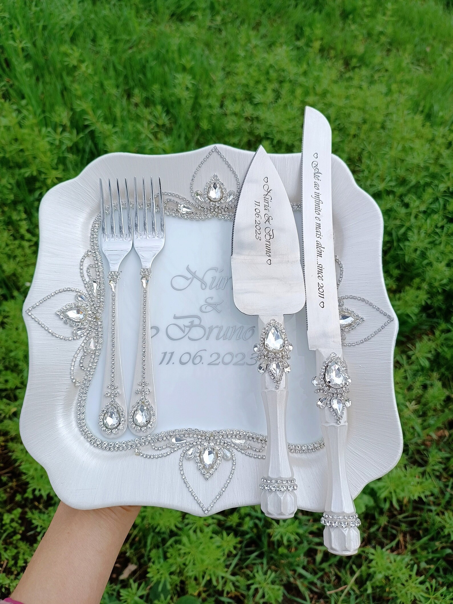 Pearl Cake Server Set and Wedding Champagne Flutes With Crystals, White ...