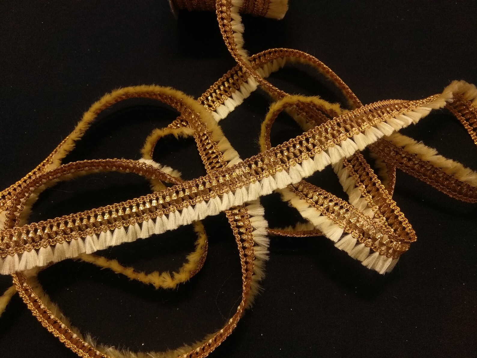 Gold & Ivory Tassel Fringe Lace Trim: Indian Handwork Embellishment - Etsy
