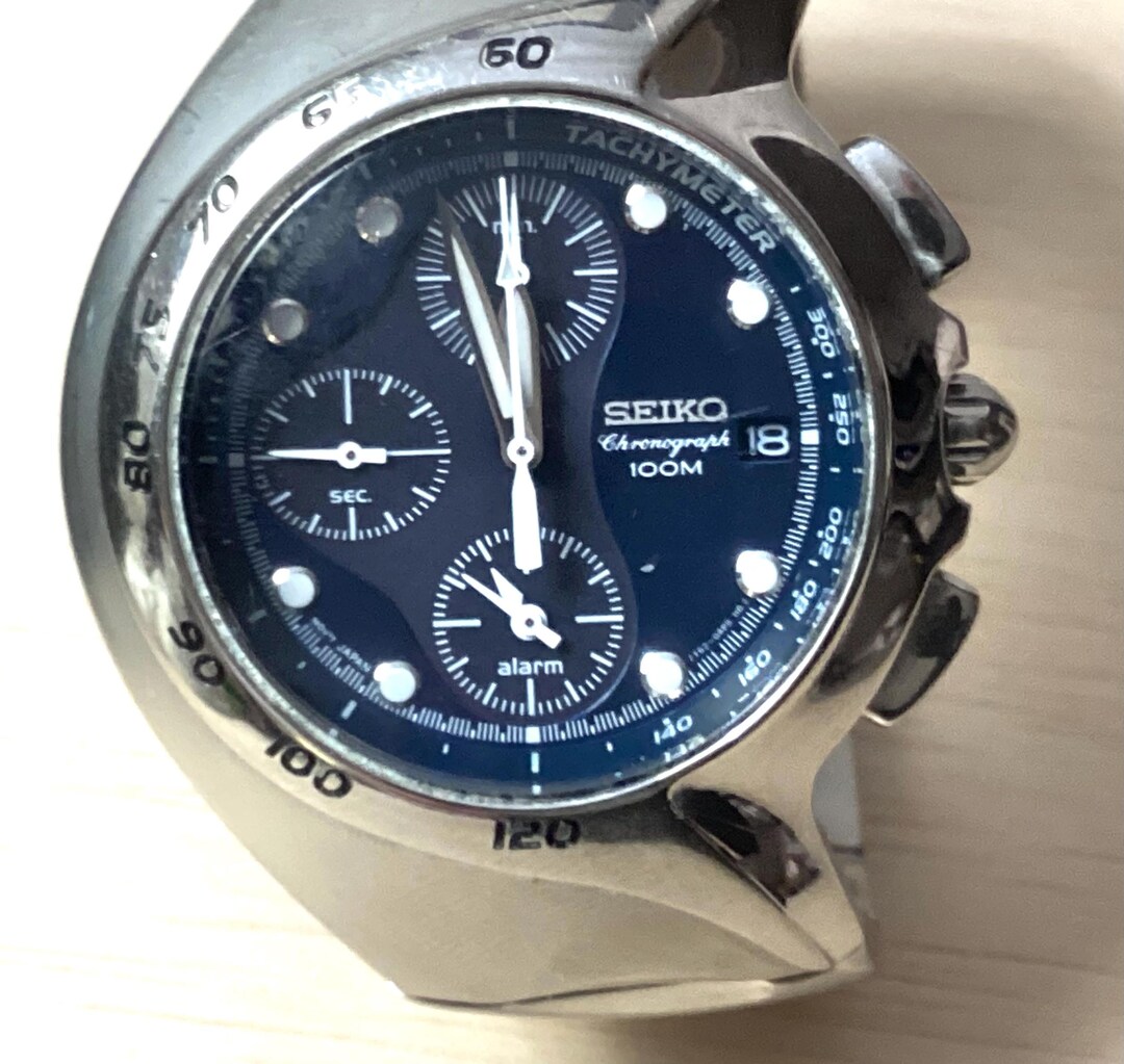Seiko 7T62-OAMO Asymmetrical Blue Dial Quartz 3 Register Chronograph ...