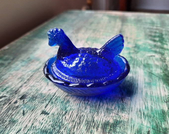 Cobalt Blue Glass Miniature Mini Hen Chicken Chick on a Nest ...