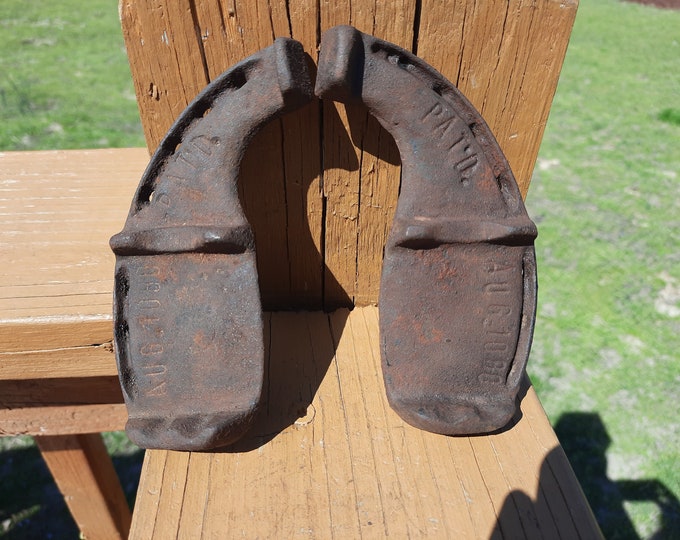 2 Ox Oxshoes Oxen Shoes or Cues Cast Iron Metal Historic - Etsy