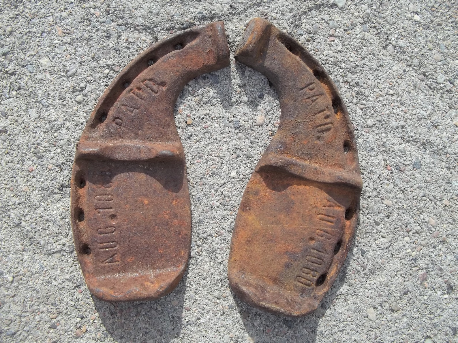 2 Ox Oxshoes Oxen Shoes or Cues Cast Iron Metal Historic - Etsy