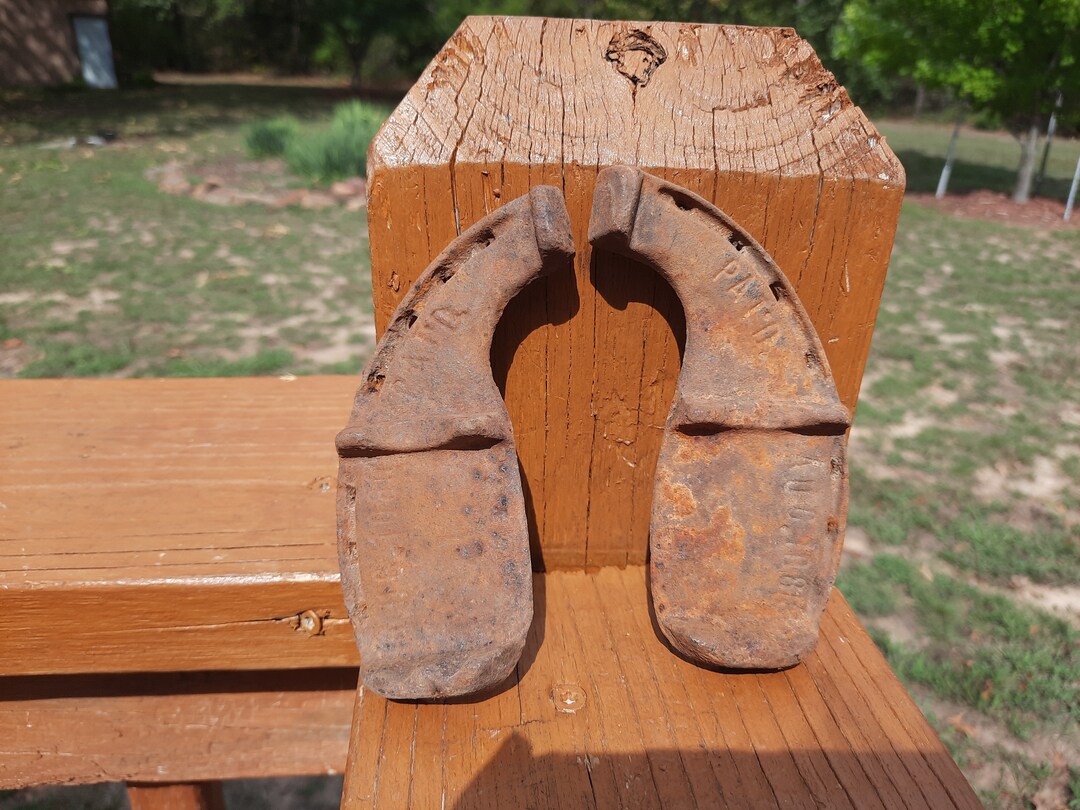 2 Ox Oxshoes Oxen Shoes or Cues Cast Iron Metal Historic - Etsy