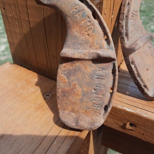 2 Ox Oxshoes Oxen Shoes or Cues Cast Iron Metal Historic - Etsy