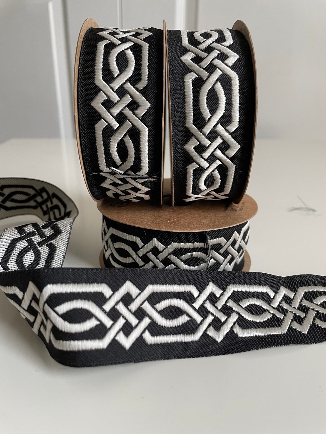 Medieval Ribbon Celtic Braid Pattern Black and Gray Medieval Braid 35 ...