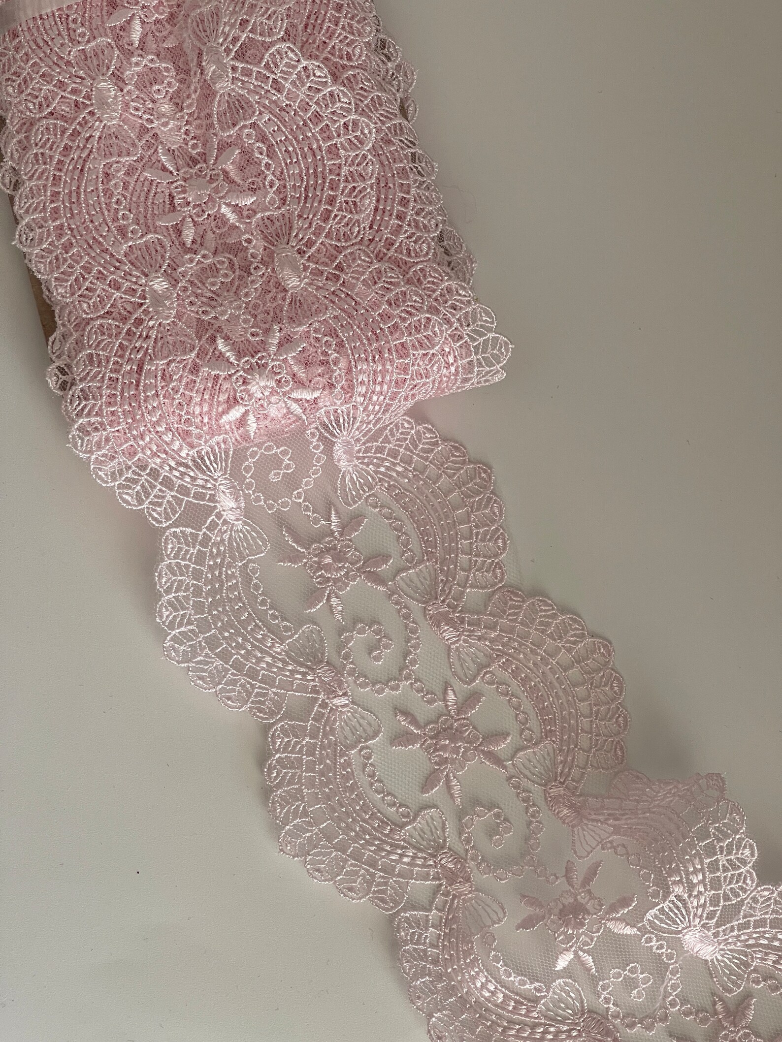 Pastel Pink Scalloped Embroidered Lace Double-sided Scalloped Lace ...