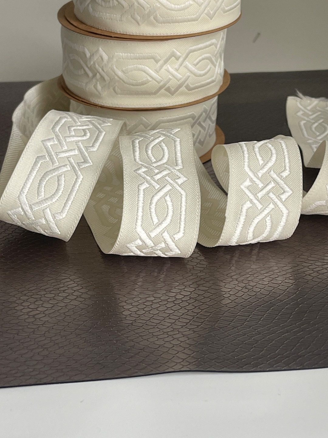 Beige/ecru Medieval Ribbon Medieval Braid 35 Mm Jacquard Woven Border ...