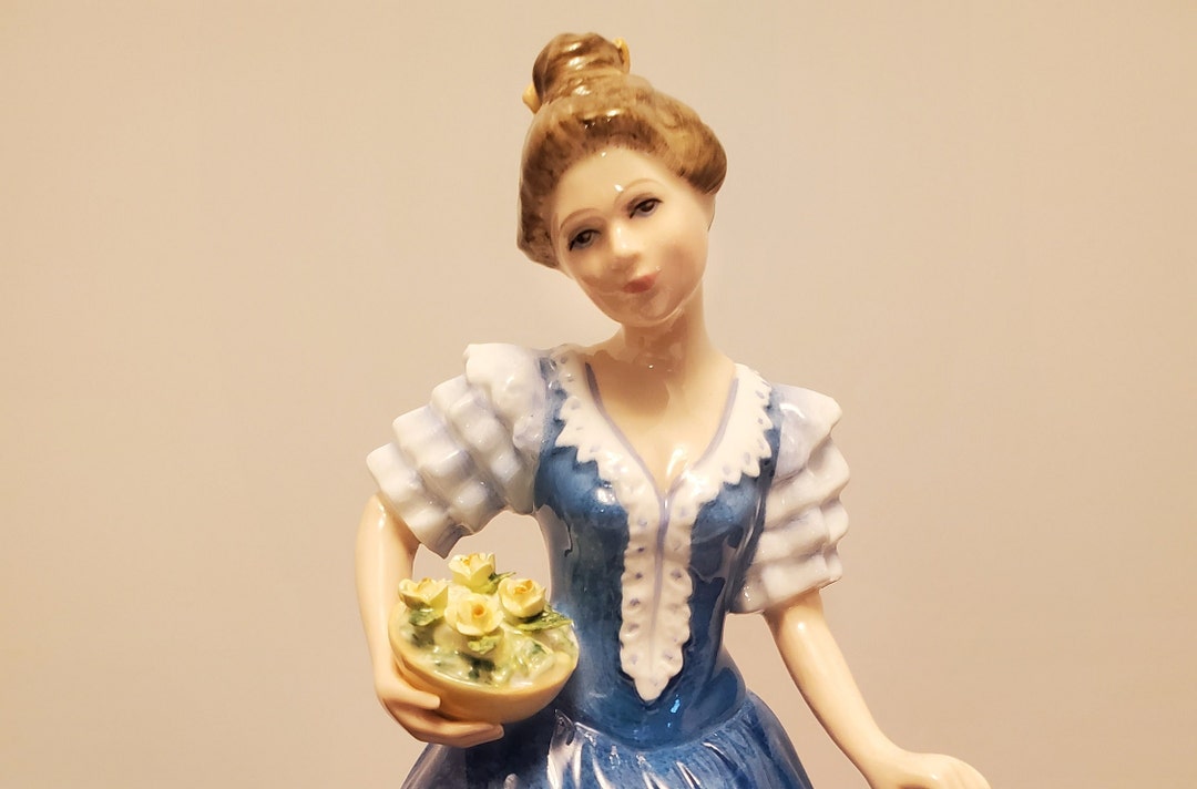 Royal Doulton Lady Figurine Helen HN 3601 Signed Nada Pedley 1993 - Etsy