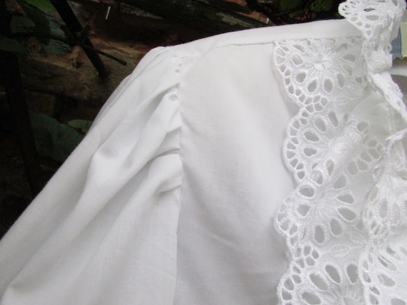 Vintage White Dirndl Trachten Blouse with Tulip Lace … - Gem