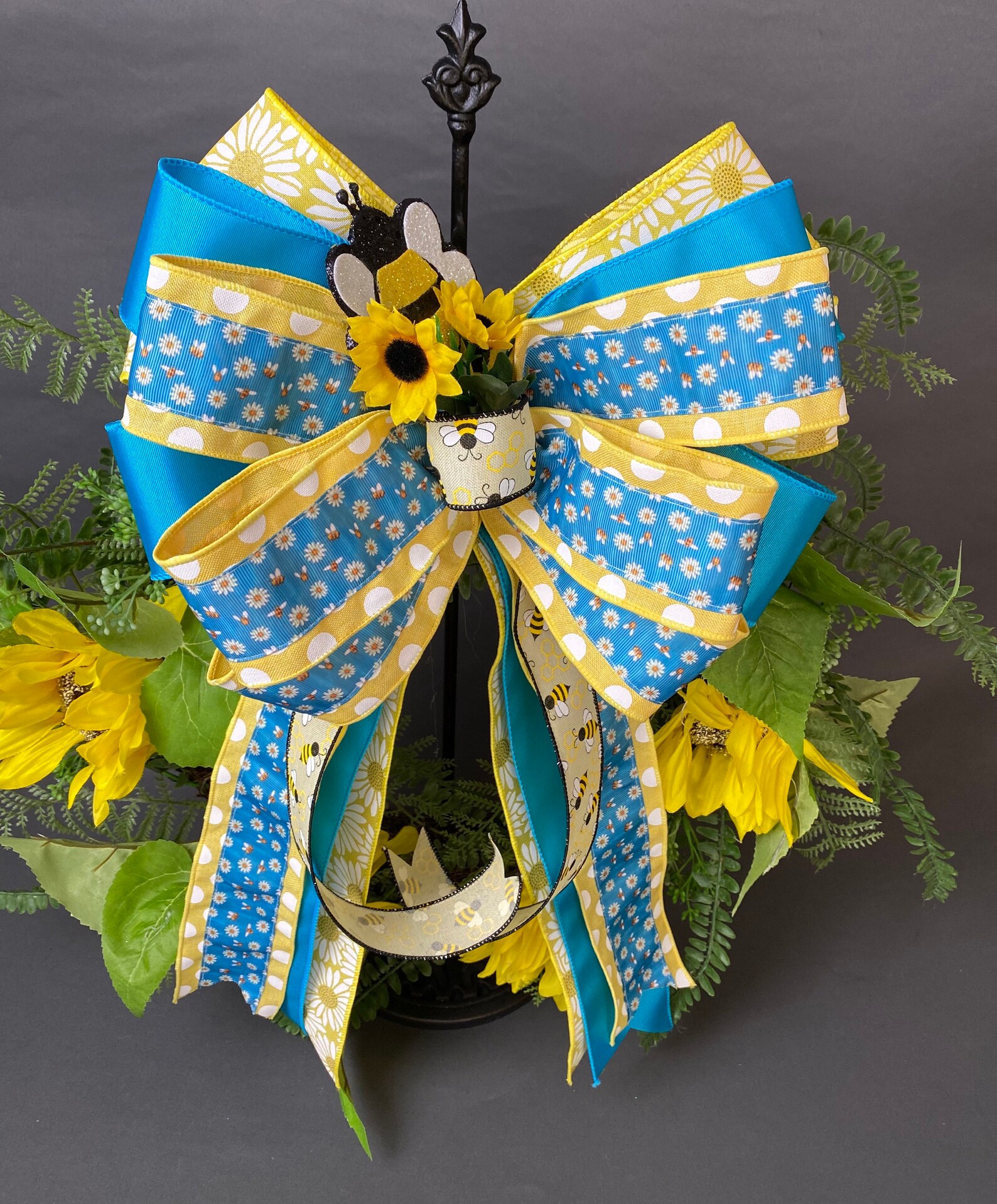 3 Bee Bows and Sign Different Bumblebee Bows Lantern Swag - Etsy