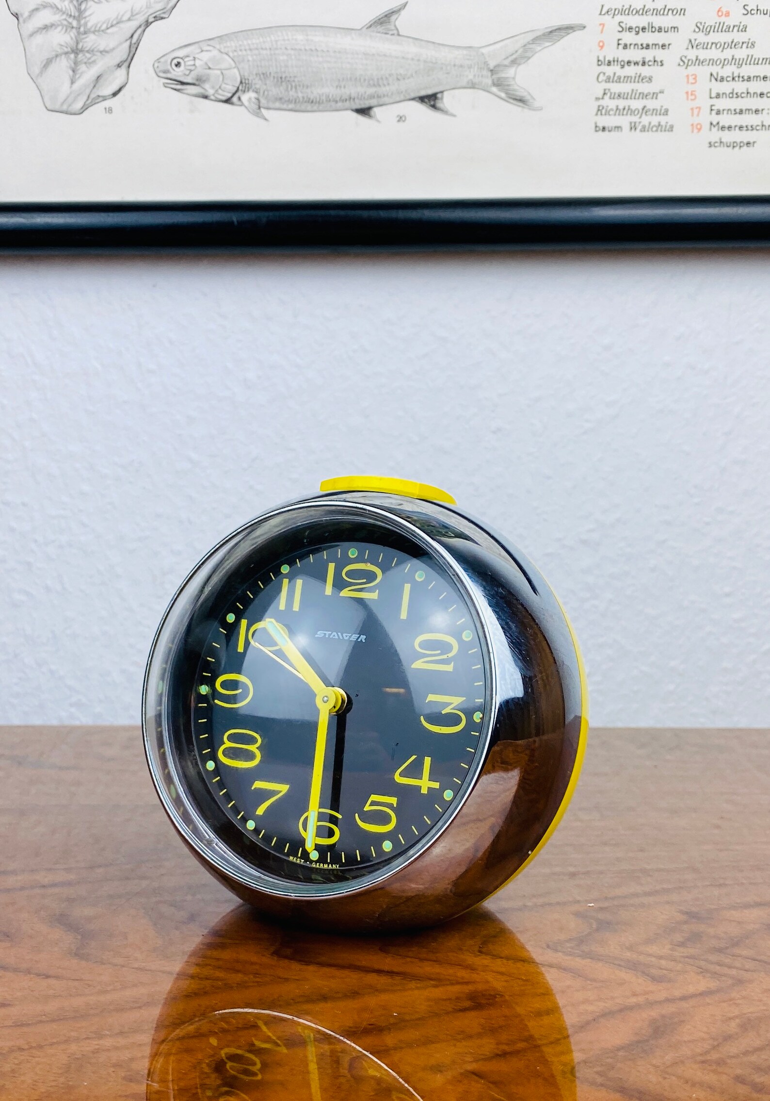 STAIGER Space Age Wecker Tischuhr mit Weckfunktion | Etsy